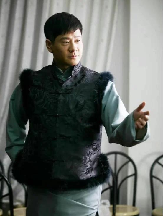 Actor Lian Yiming: In order to marry Yang Ruoxi, he abandoned his wife ...