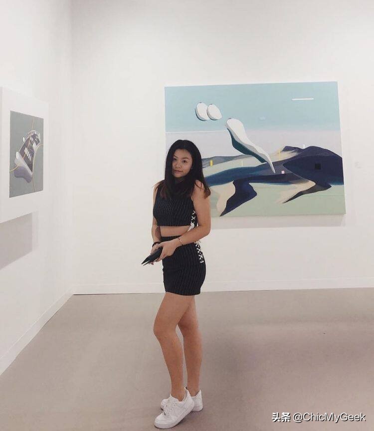 Qiu Shuzhen's second daughter Shen Ri is rarely exposed, her round face ...