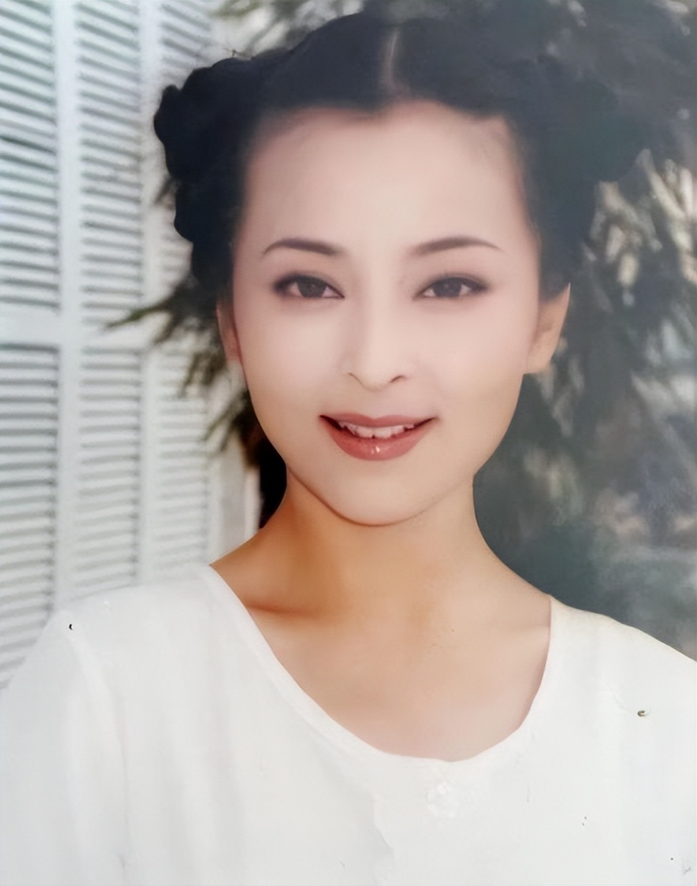 He Yin: Huang Zhizhong was popular for 13 years. After the divorce, he ...