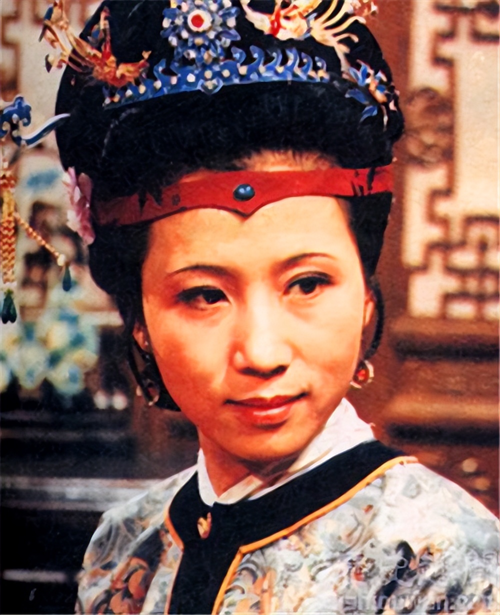 "A Dream of Red Mansions": After "the tree fell and the hozen scattered ...