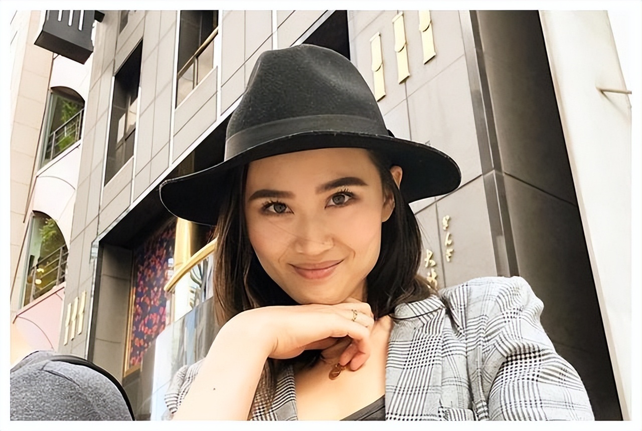 Angie Li angered netizens! Wu Jing was furious when he spoke English ...