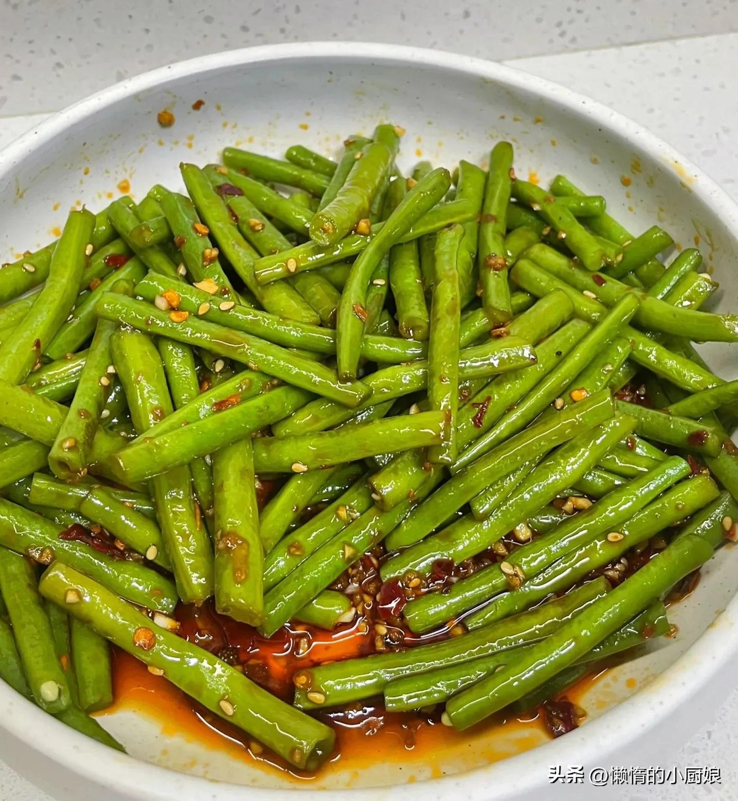 Super appetizing and greasy cold cowpea, I can eat a plate by myself ...