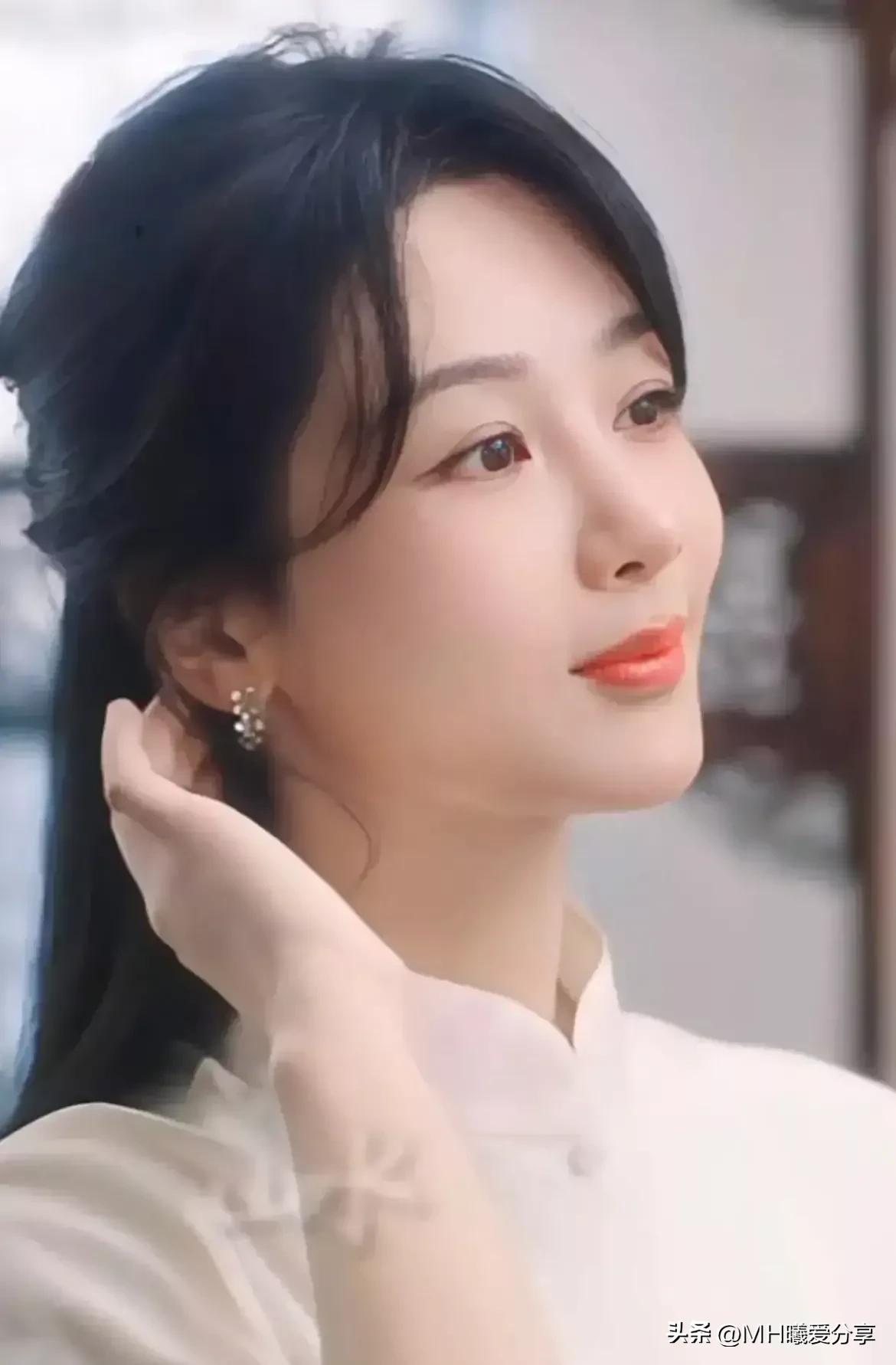 Have you seen Yang Zi wearing a cheongsam? Classical and elegant ...