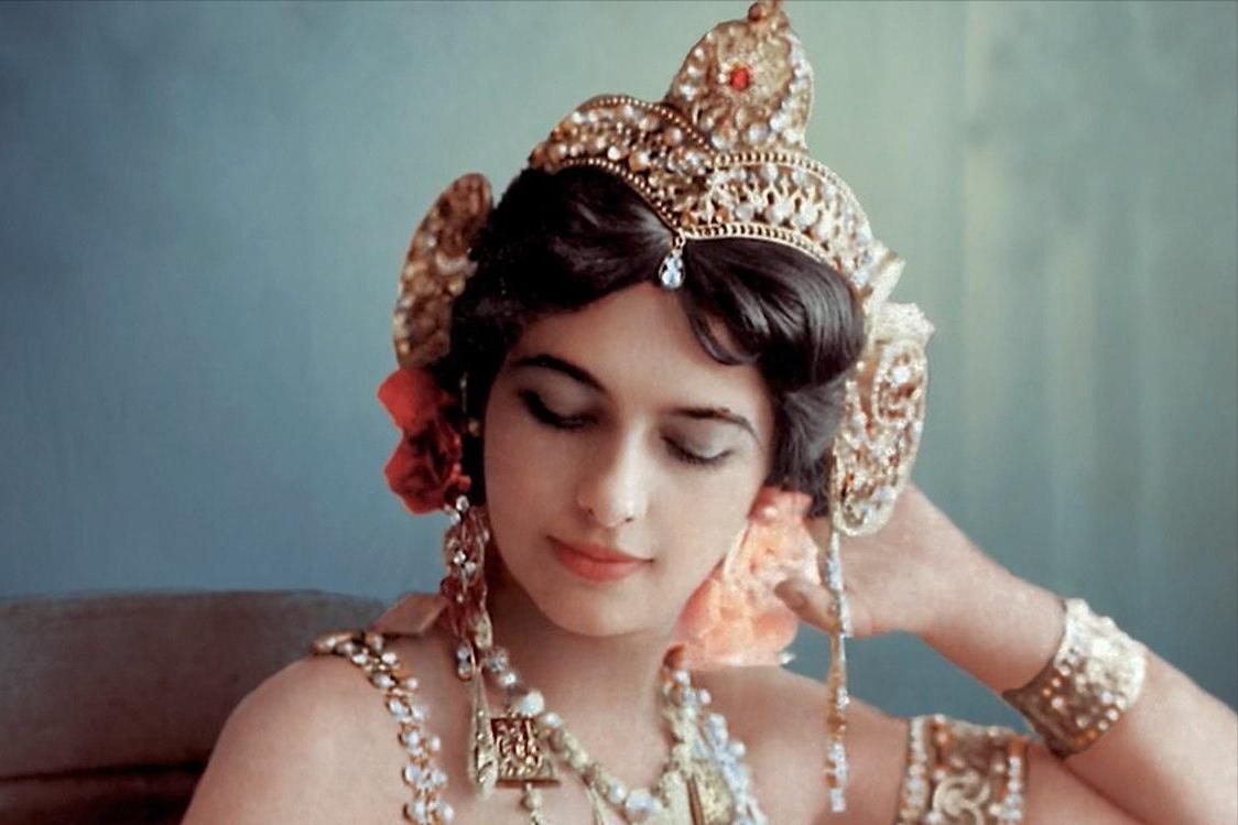 How beautiful is the beautiful spy Marta? After death, the head was ...