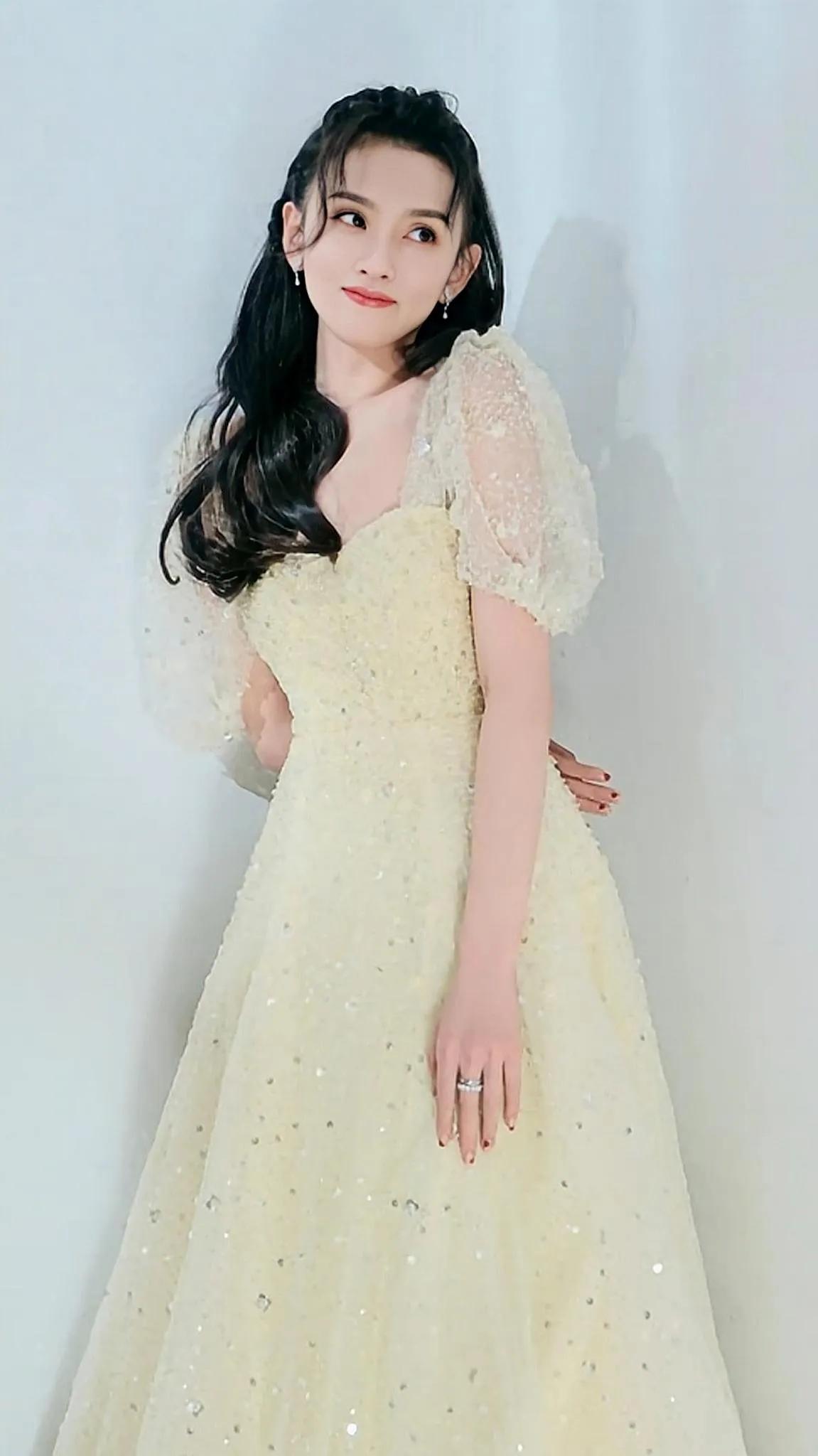 Share beautiful pictures, Song Zuer - iMedia