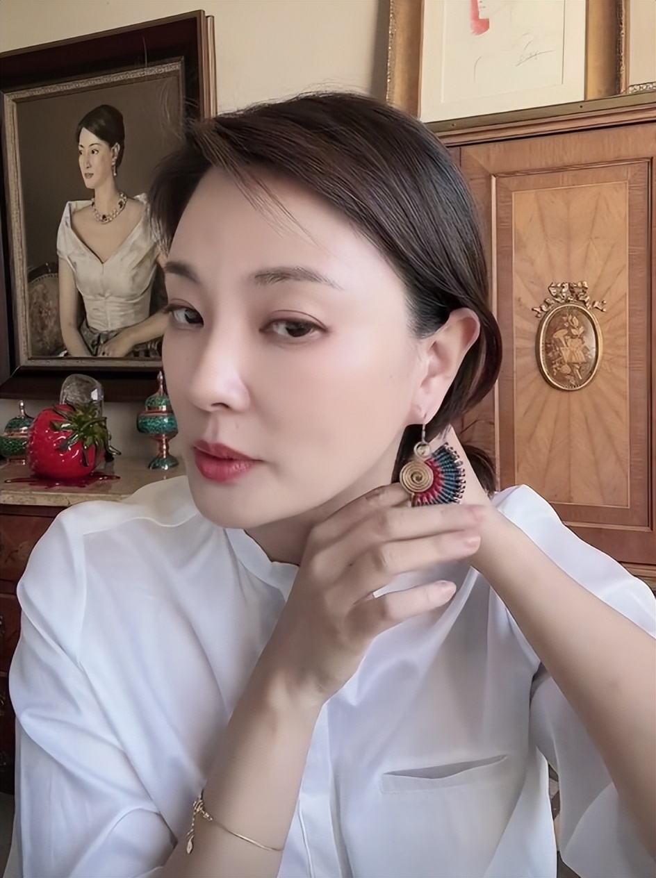 Liu Fangfei: Share the classics of dressing and styling, unlike Li Sisi ...