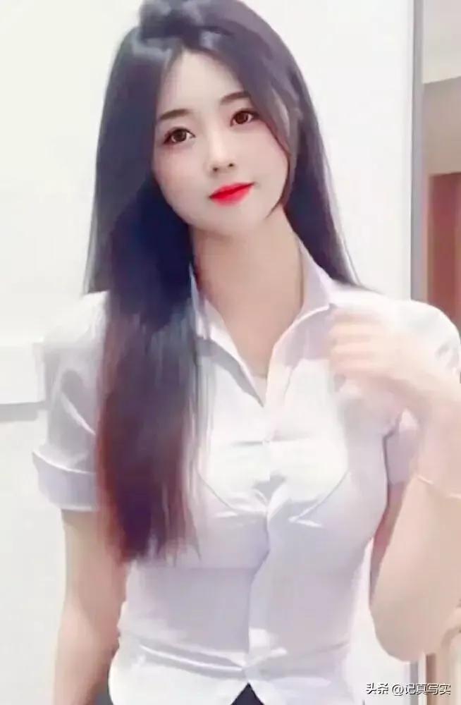 Seven-character hidden head poem: Holding the beauty back - iNEWS