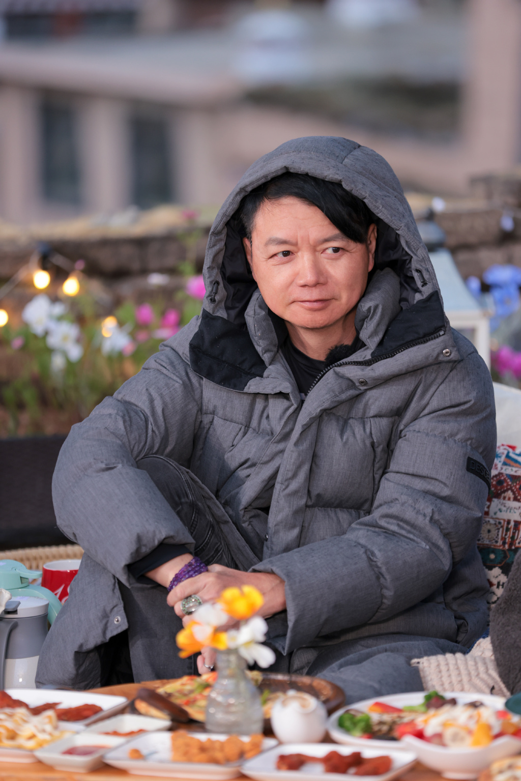 I suddenly understood Ai Wei in [Goodbye Lover], it's not that he doesn ...