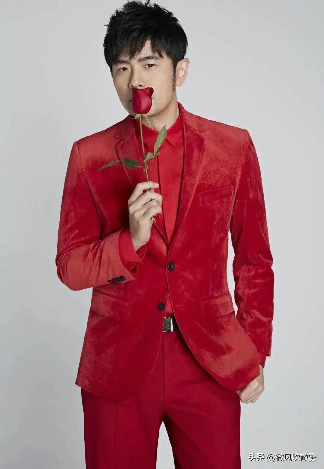 Jay Chou is like an elf immersed in the music world. - iNEWS