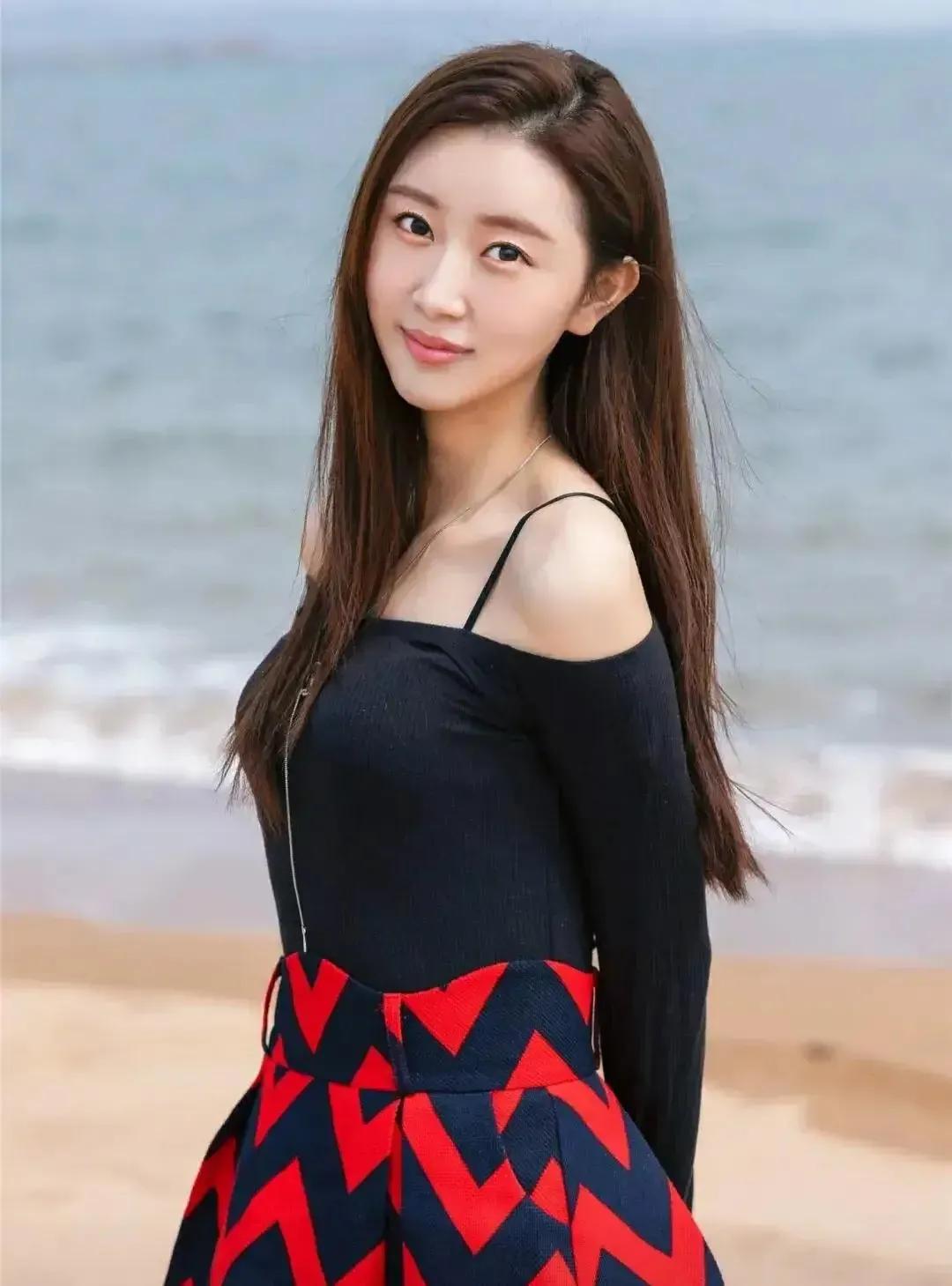 Sexy photos of Chu Yue - iNEWS