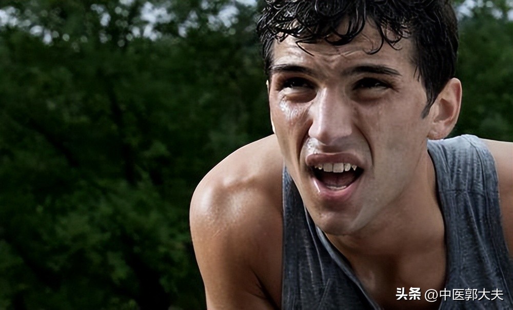 Sweating profusely on the head, sweating like rain at every turn, it's ...