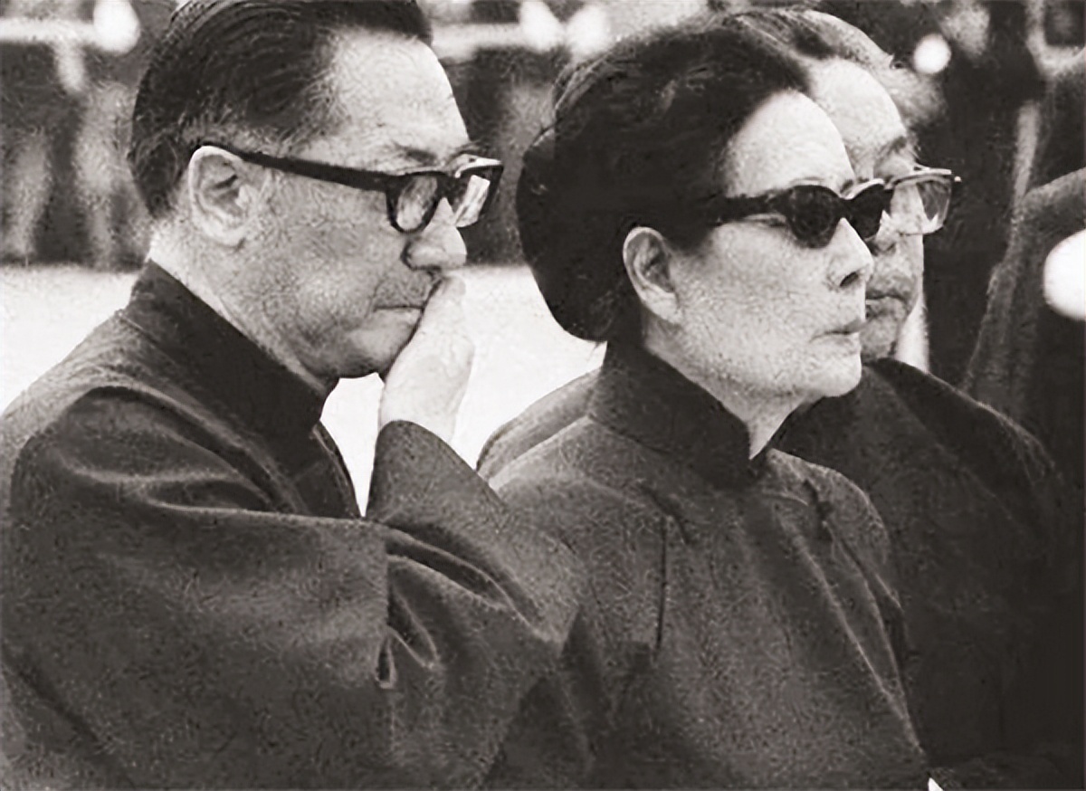 Jiang Weiguo asked Dai Jitao "Who is my biological father", and Dai ...