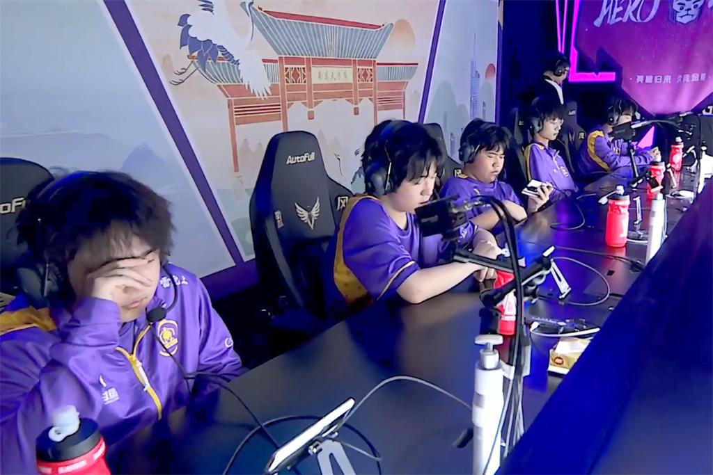 Hero主場戰勝RW俠，終結對手七連勝，上野包攬三局MVP - 頭條匯