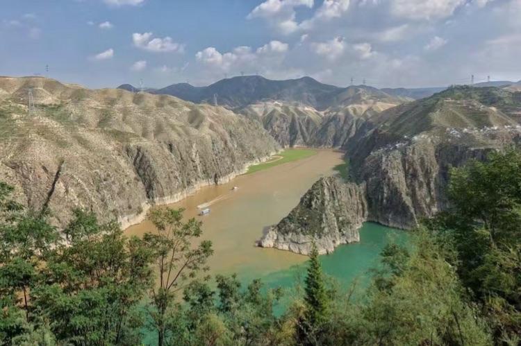 Real shot of the confluence of the Yellow River and the Tao River, the ...