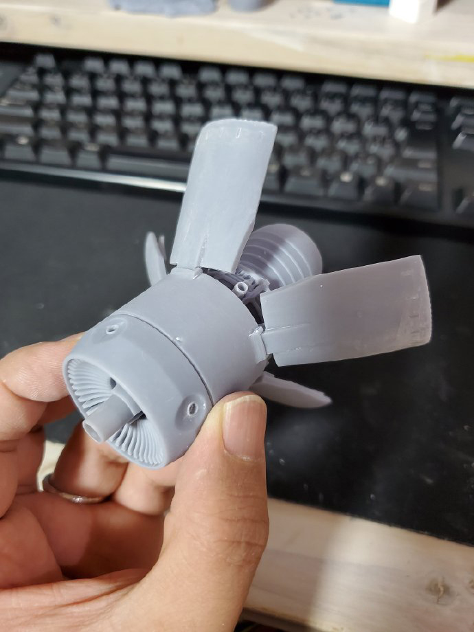 It has an unfolding linkage unfolding structure, and the 6cm-sized ...