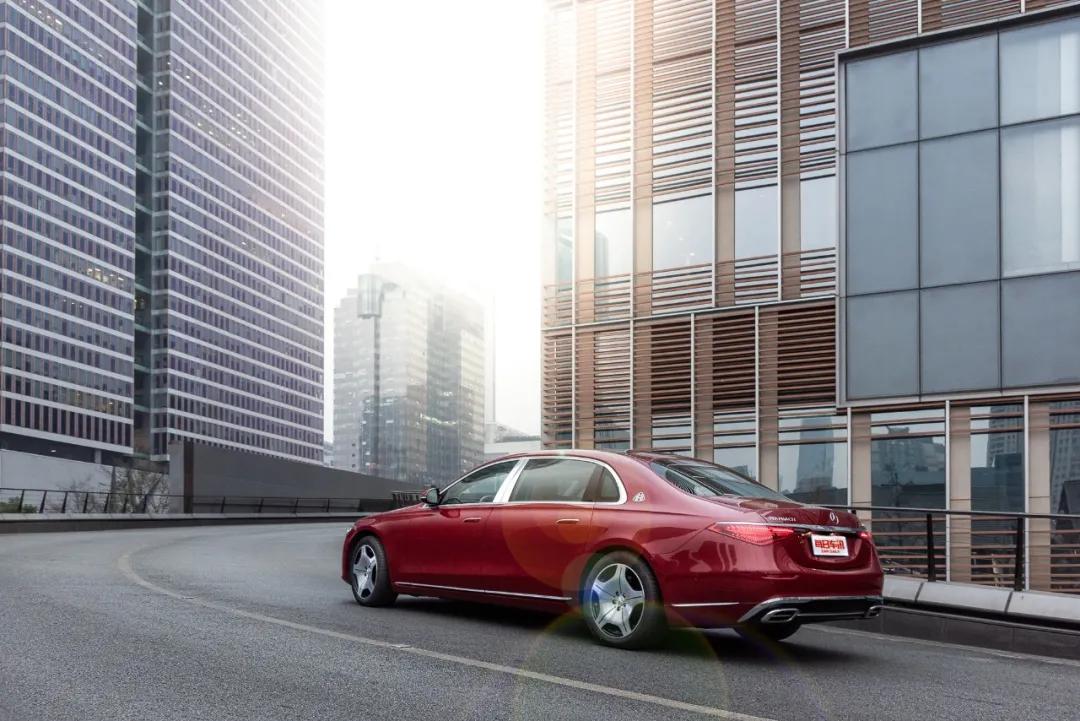 Experience the Maybach S 480: This is the joy of "winners in life" - iNEWS
