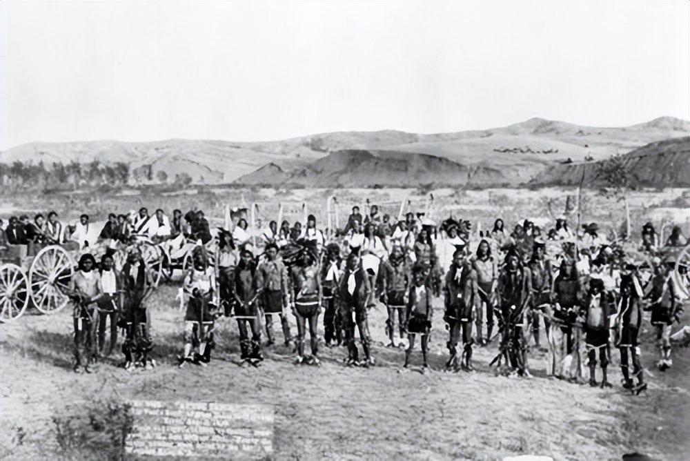 The "sage" god-making movement of the "father of the nation" and its ...