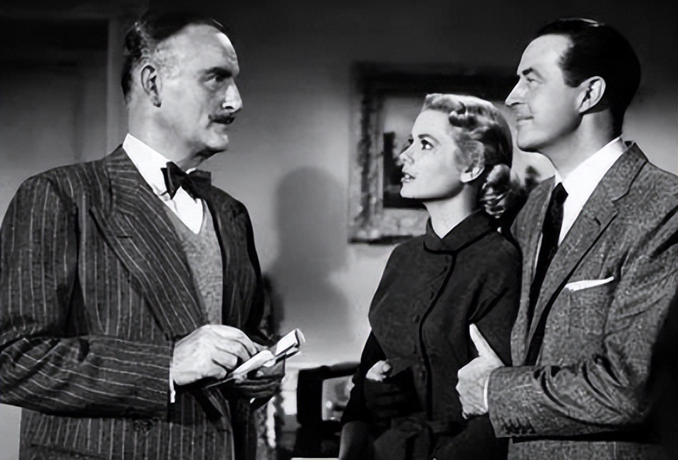 What are the narrative features and artistic value in the film "Mr ...