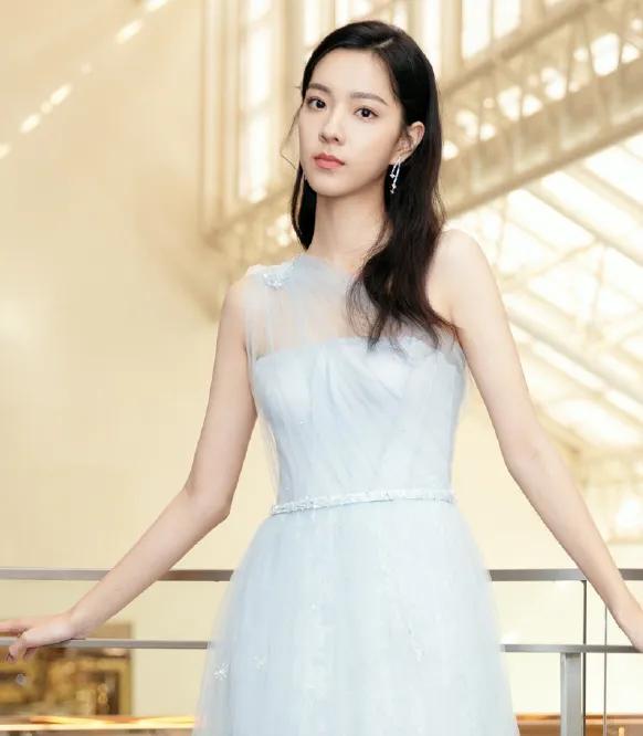 Young and beautiful beauty Zhuang Dafei, enjoy the beautiful pictures ...