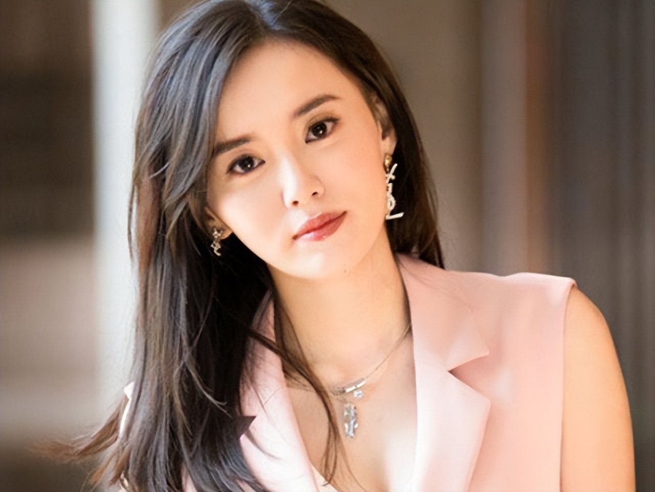 "Silly White Sweet" Jiang Kaitong, I am far more colorful than you imagine - iMedia