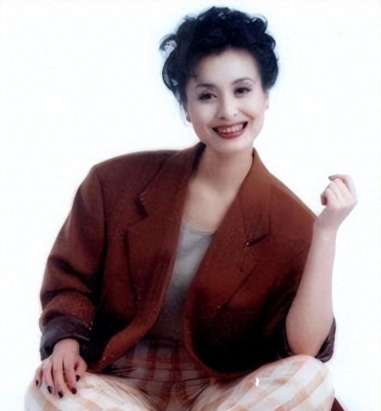 The wives of 16 comedy stars, Wu Yaohan, Huang Baiming, Chen Baixiang ...