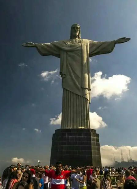 The largest statue of Jesus in the world, standing on the top of a ...