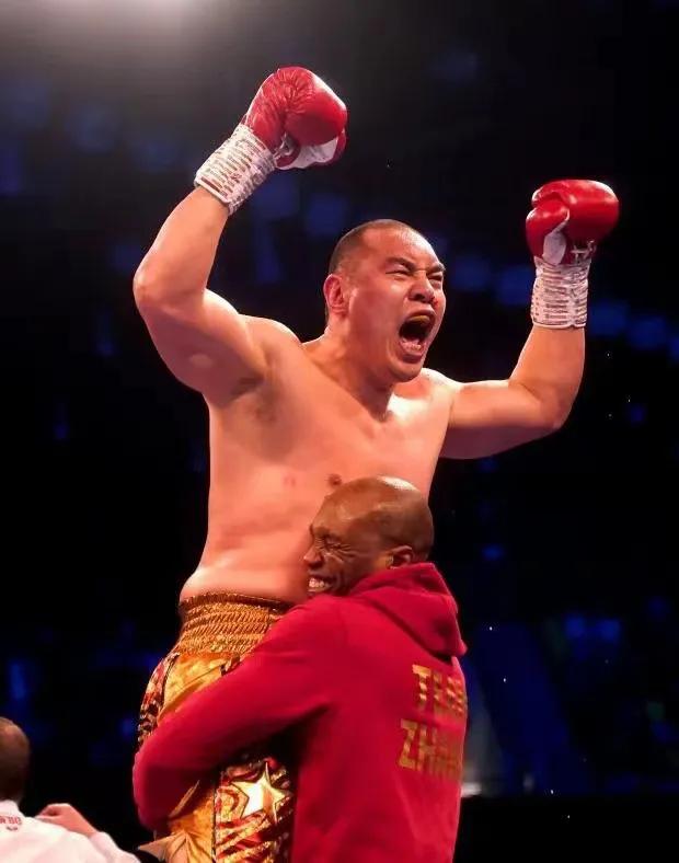 Overdue boxing fans are fans of Zhang Zhilei's strength - iNEWS