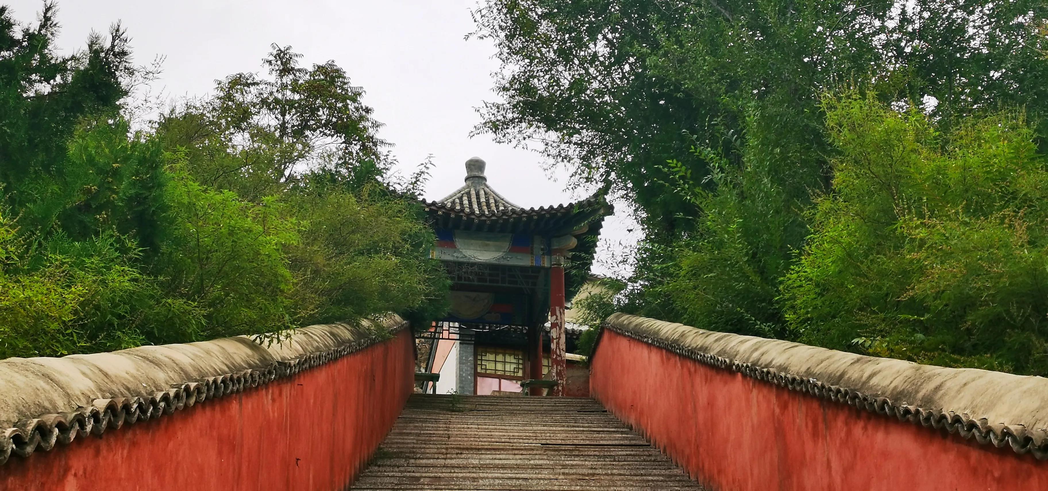 Wayao Qipan Mountain Scenic Area - a "treasure gourd"-like feng shui ...