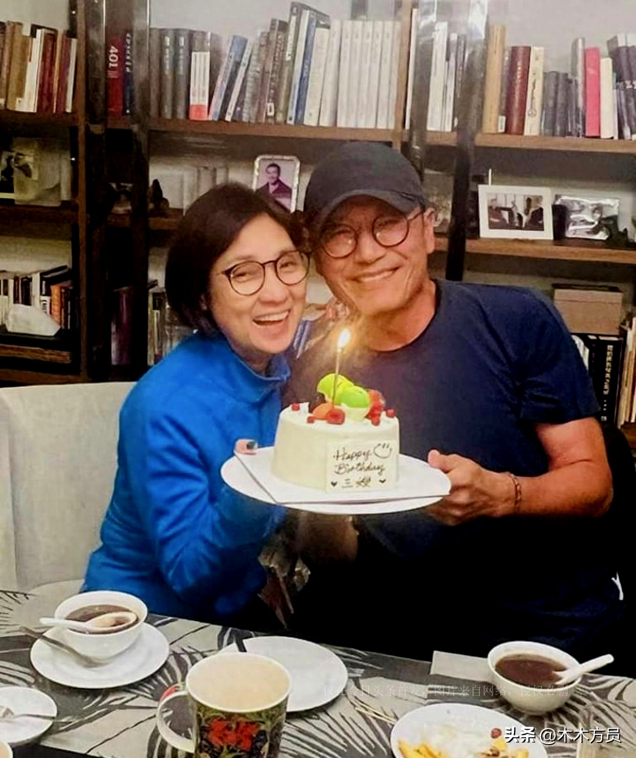 Miu Qiaowei returned to China to celebrate the birthday of 61-year-old ...