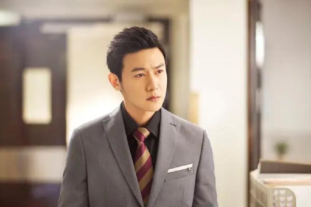 This time, the 47-year-old Lu Yi is no longer tolerated by the world - iNEWS