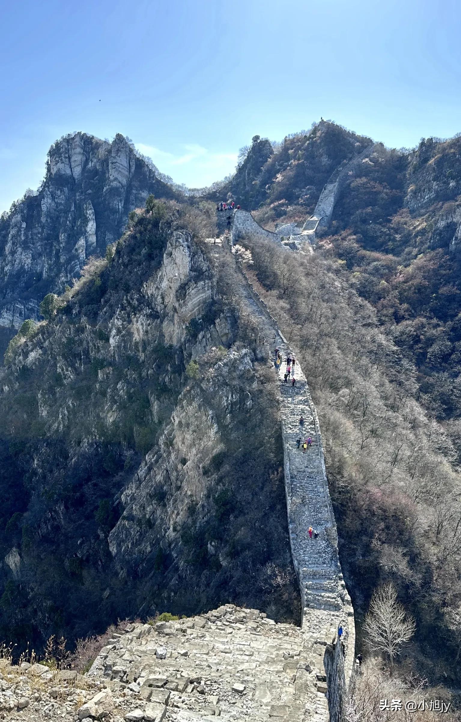 Climbing the Jiankou Great Wall, Beijing Knot, Eagle Flying Upside Down ...