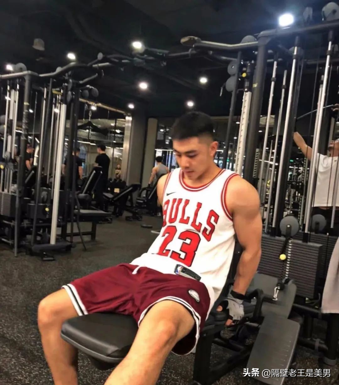 Qiao Jiesheng, the super handsome former all-around sports student, how is he doing now after ...