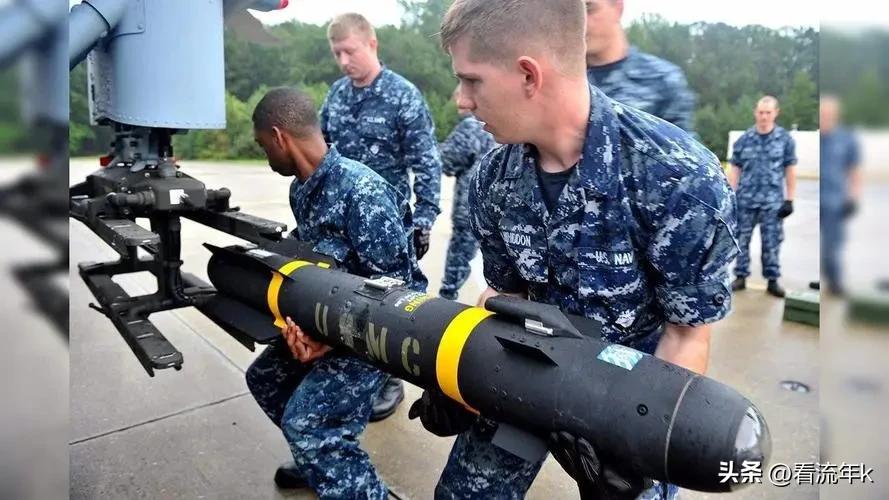 Become a roasted Russian? The cluster artillery shells the United ...