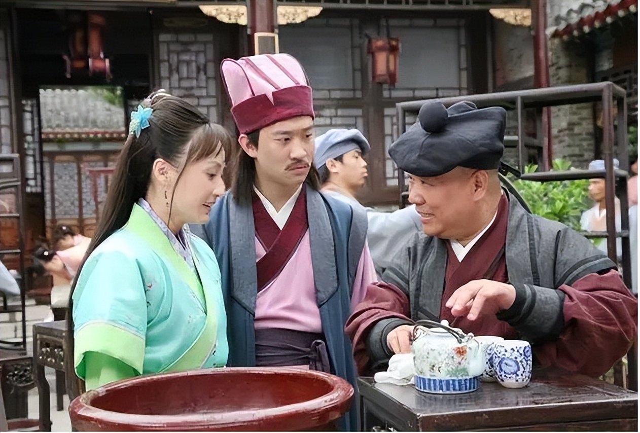 Cross talk story: As a migrant worker, how many times has Cao Yunjin suffered "workplace ...