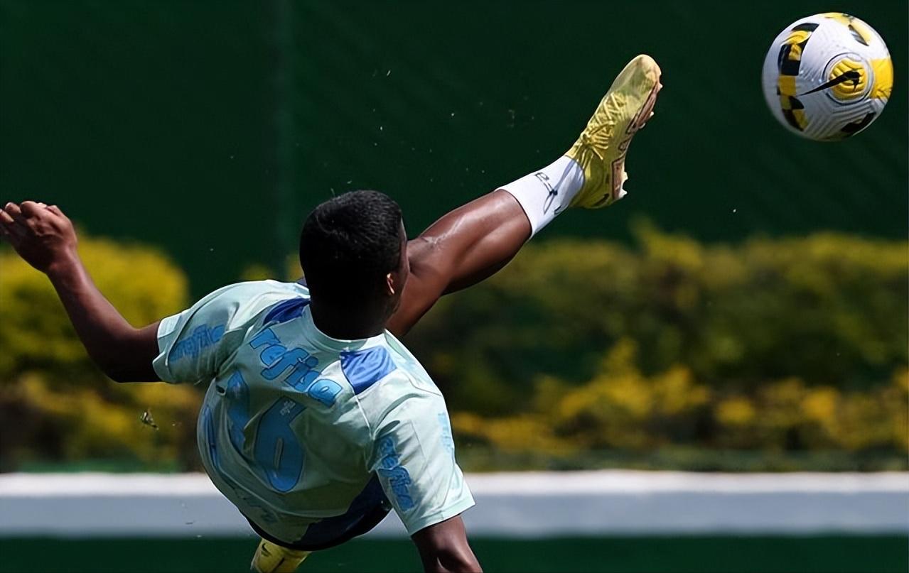 Take over Ronaldo!The 16-year-old genius welcomes Huang Sa to loot, 87 ...