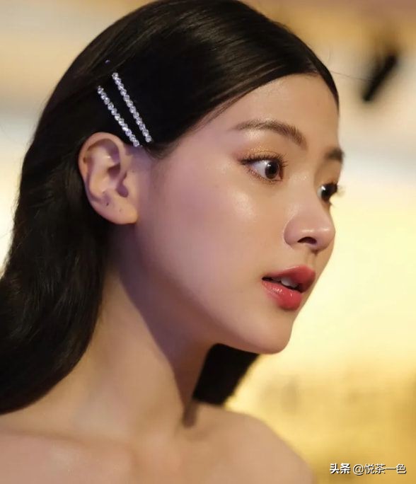 The good-looking Ping Cai Na was mistaken for a Thai transgender, but ...