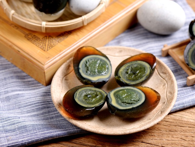 Easy to make delicious preserved eggs - iNEWS