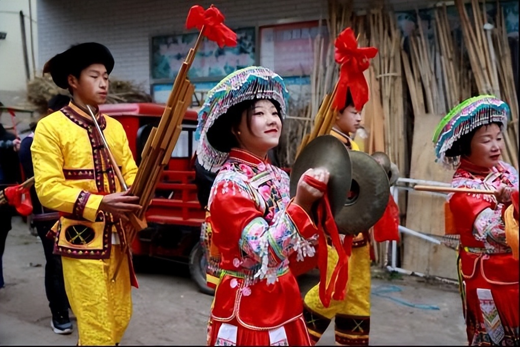 Ancient Clothing Customs (2) - iNEWS