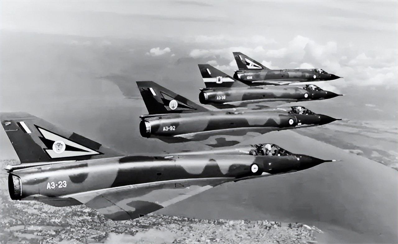 Cheng Fei's vertical take-off and landing fighter was exposed, Cai ...