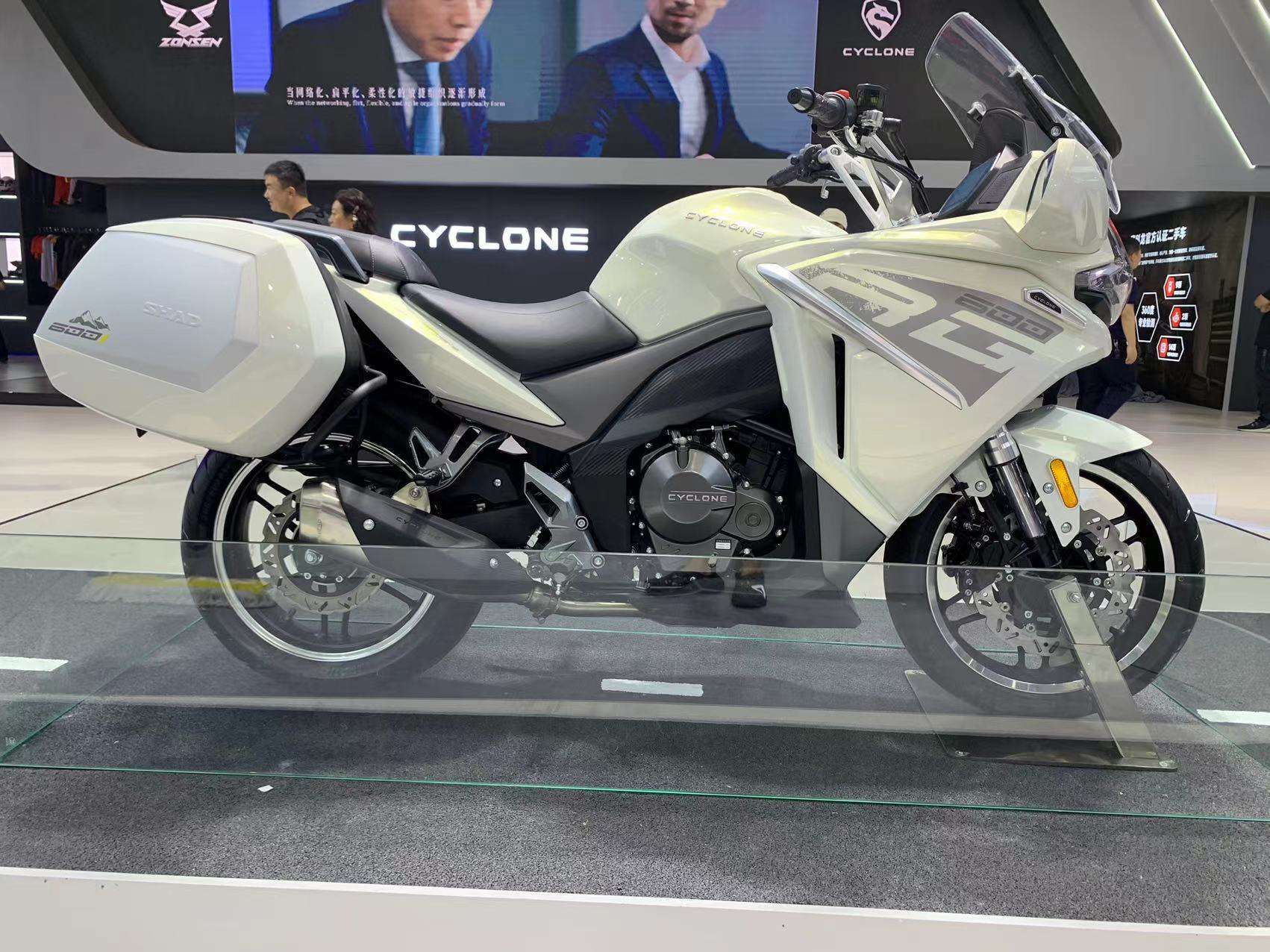 Introduction of two new cars with the same power platform of Secoron ...