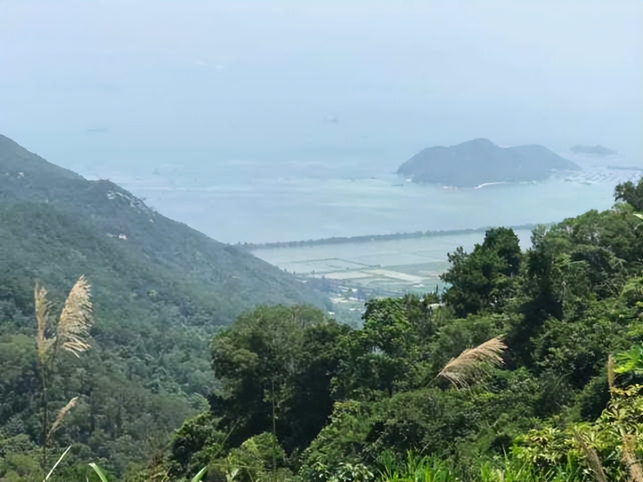 Visit Xiongzhenguan and Dieshiyan on the top of Nan'ao Mountain - iNEWS