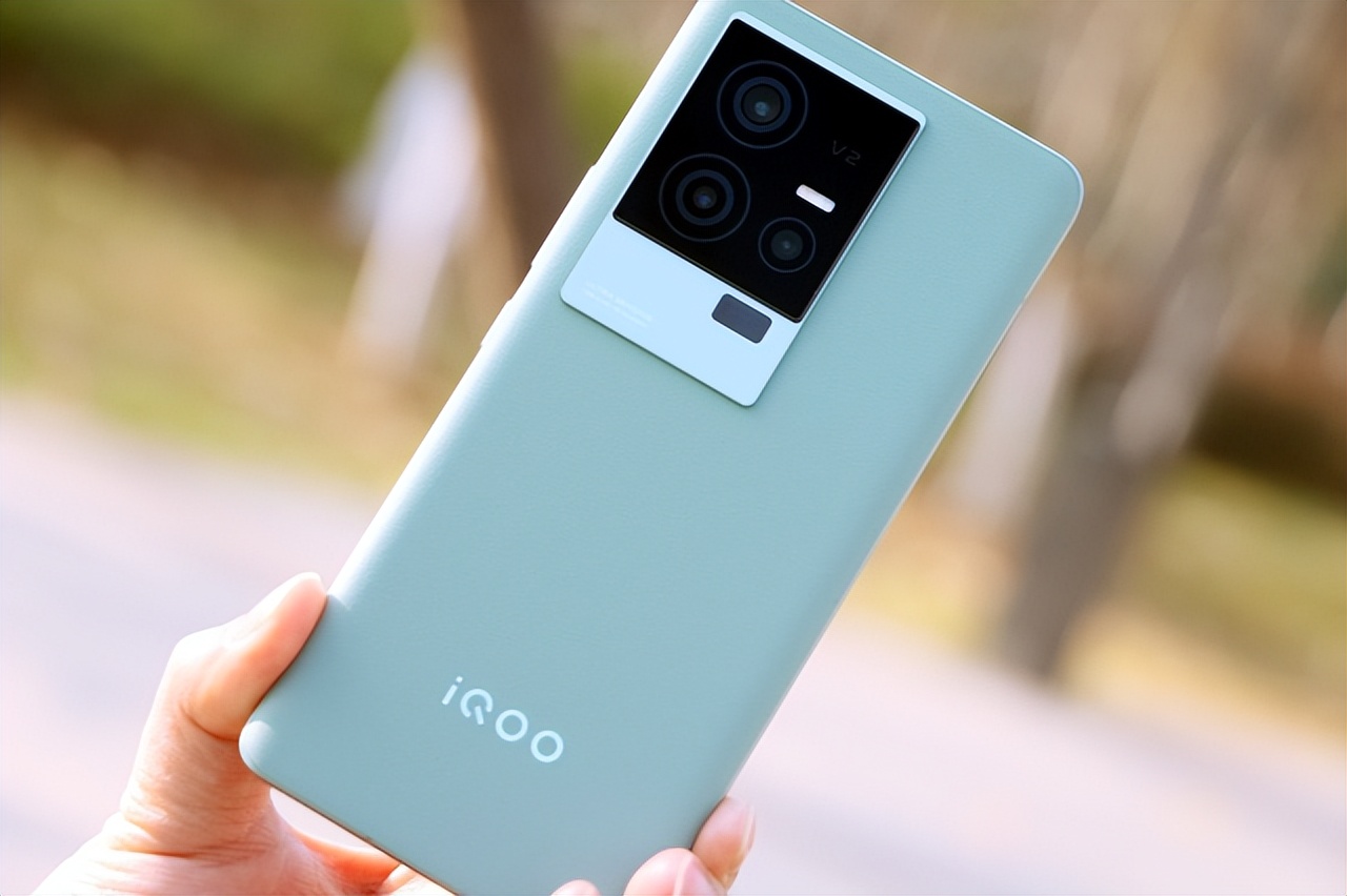 A strong processor is really strong, 5 Android phones with high ratings ...