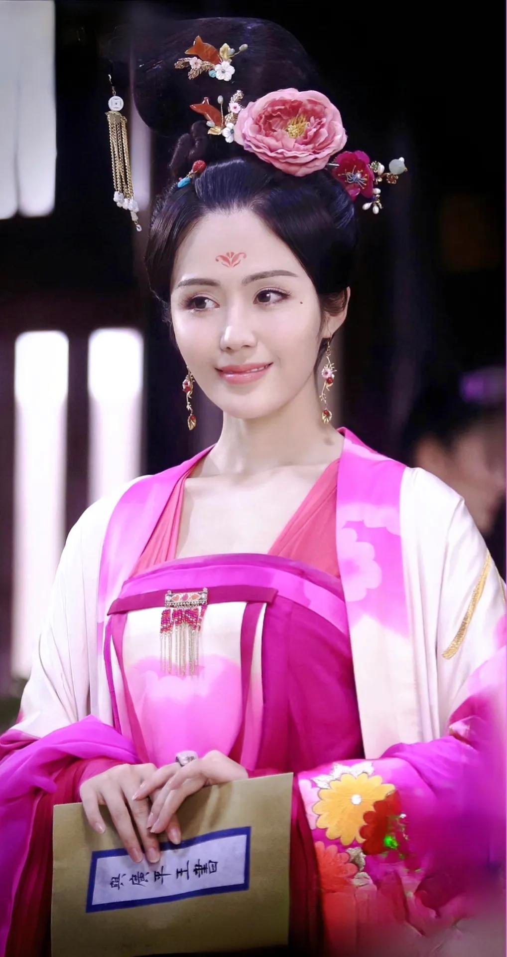 Cui Caiping in "Glory of the Tang Dynasty" has an outstanding ...