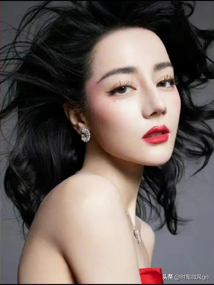 Di Lieba, the four palaces with slightly drunken makeup are here to ...