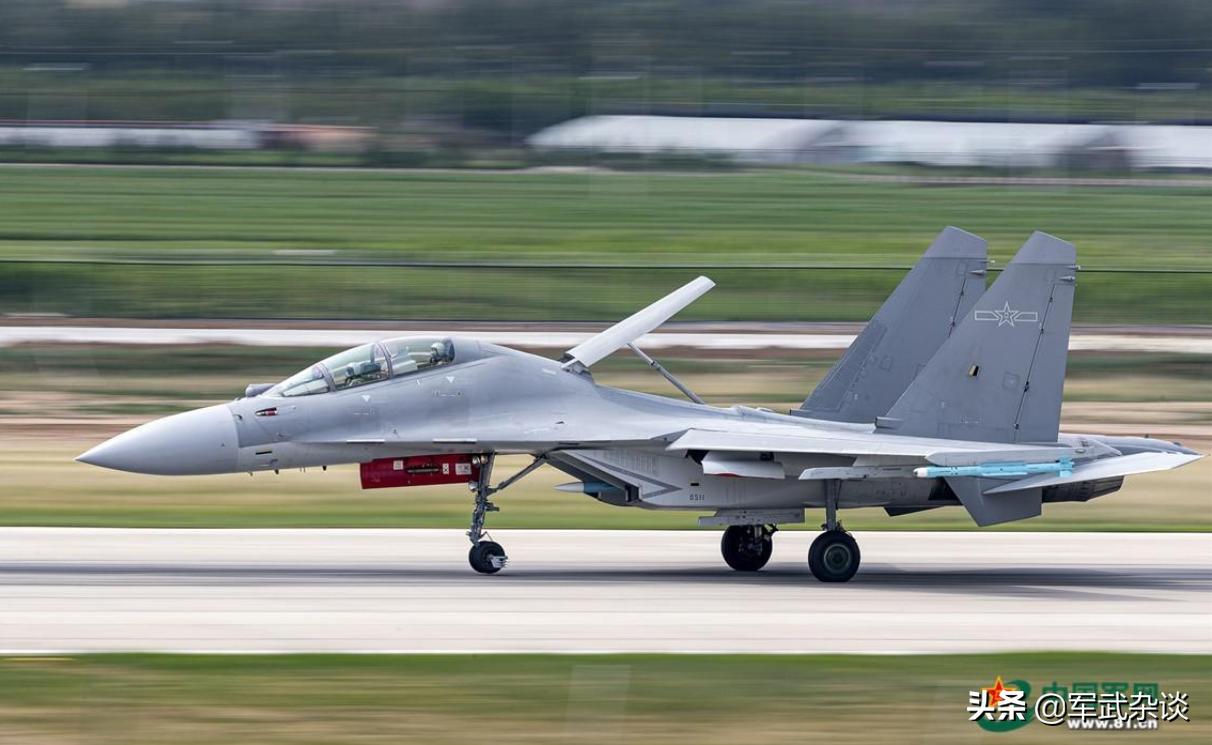 Is the J-11D still alive?Shen Fei's J-11D test flight again, the J-20 ...