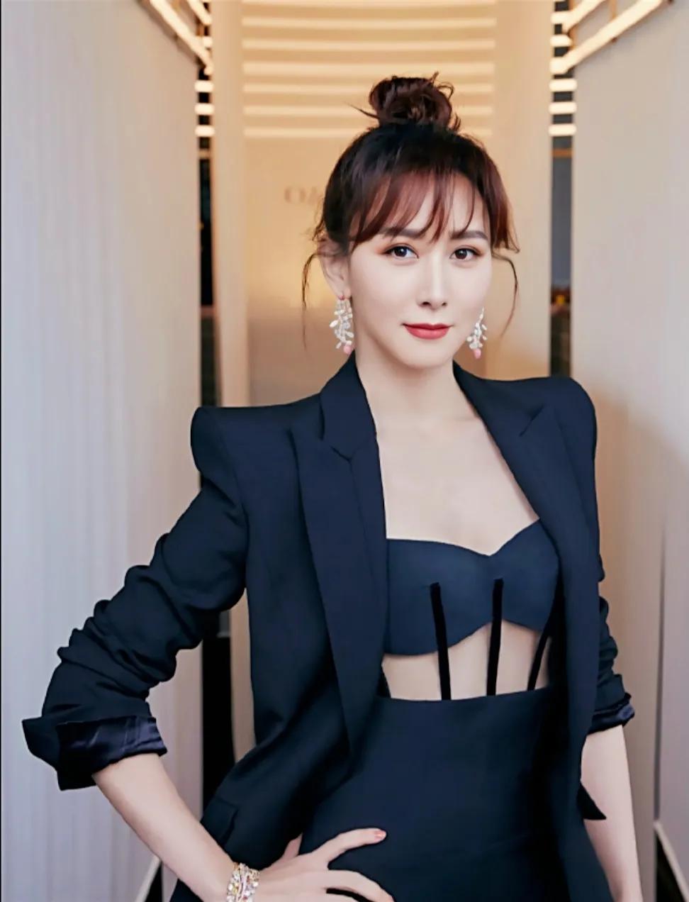 Appreciation of beautiful photos of Hu Jing - iNEWS