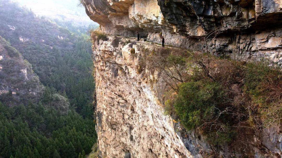 [Red Memory] Hongwei Dayan: "Red Flag Canal" hanging on the cliff of ...