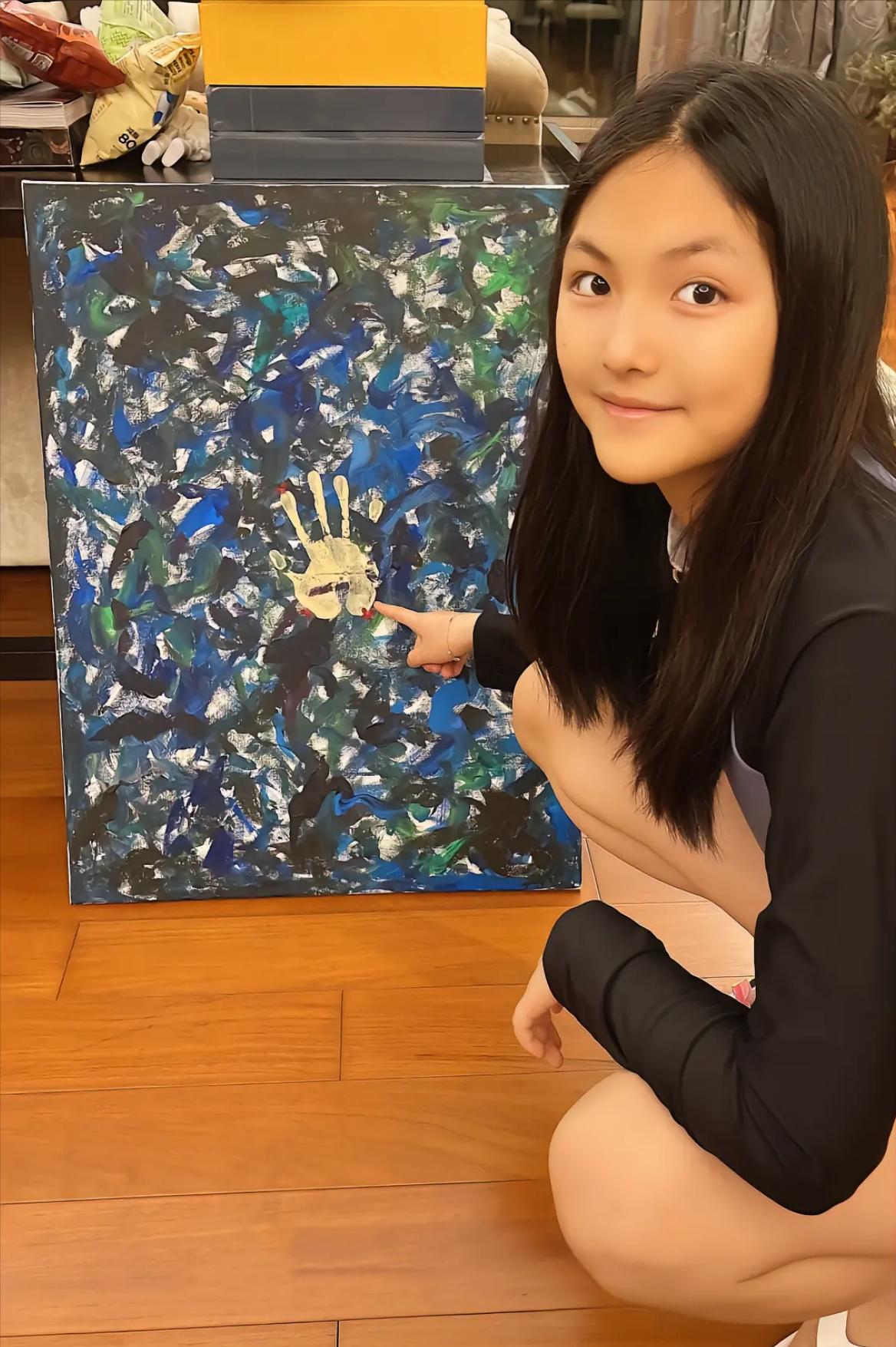 Li Xiang took his daughter to the opera, Wang Shiling, who had lost ...