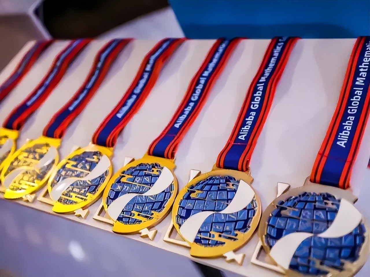 The 8-hour ultimate showdown of 685 contestants around the world: Ali's ...