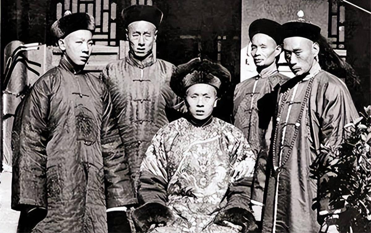 From Aristocrats to Business Circles: The Transformation Road of ...